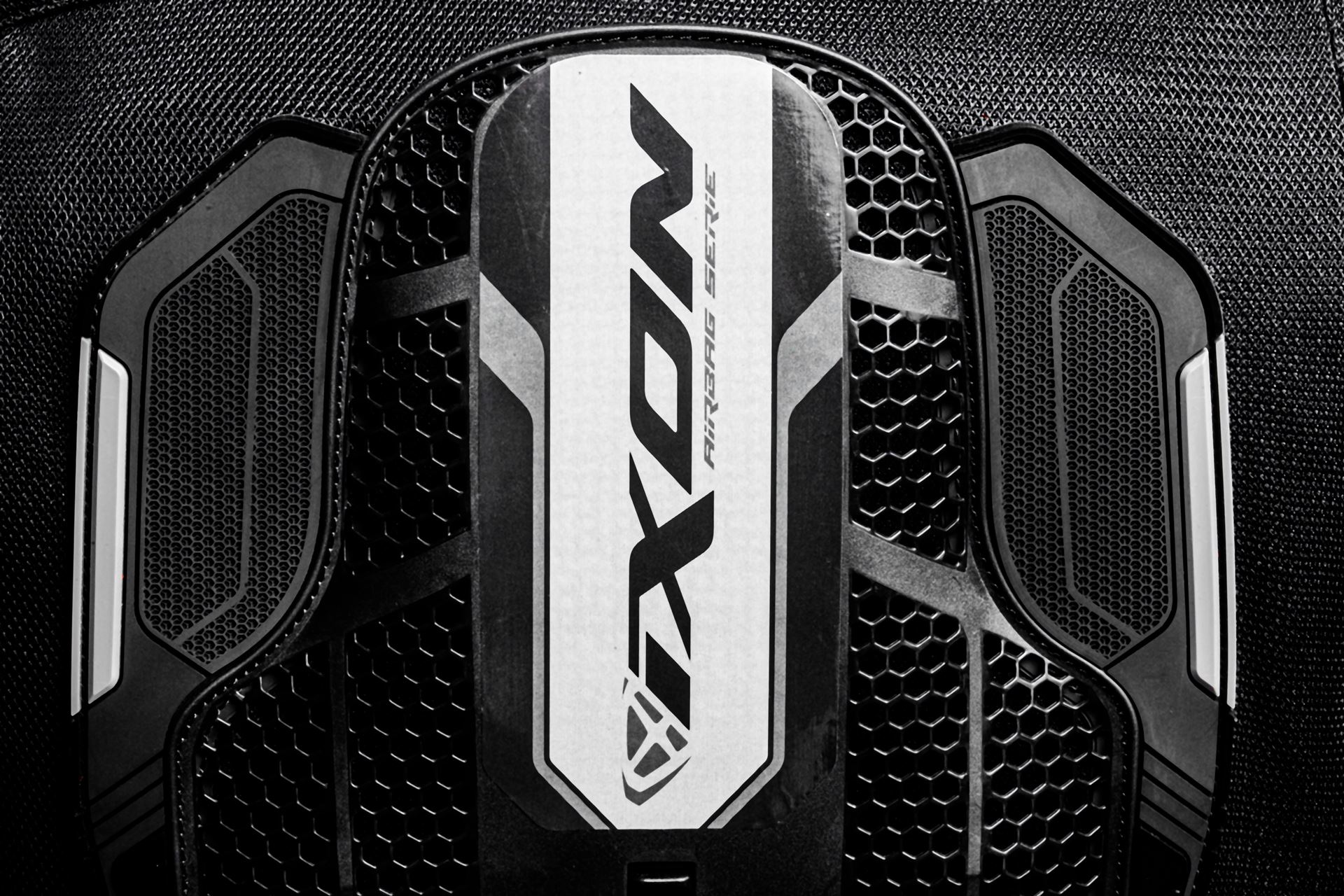 Novos Airbags Ixon U04 e U05 - Notícias de Equipamentos e Acessórios ...