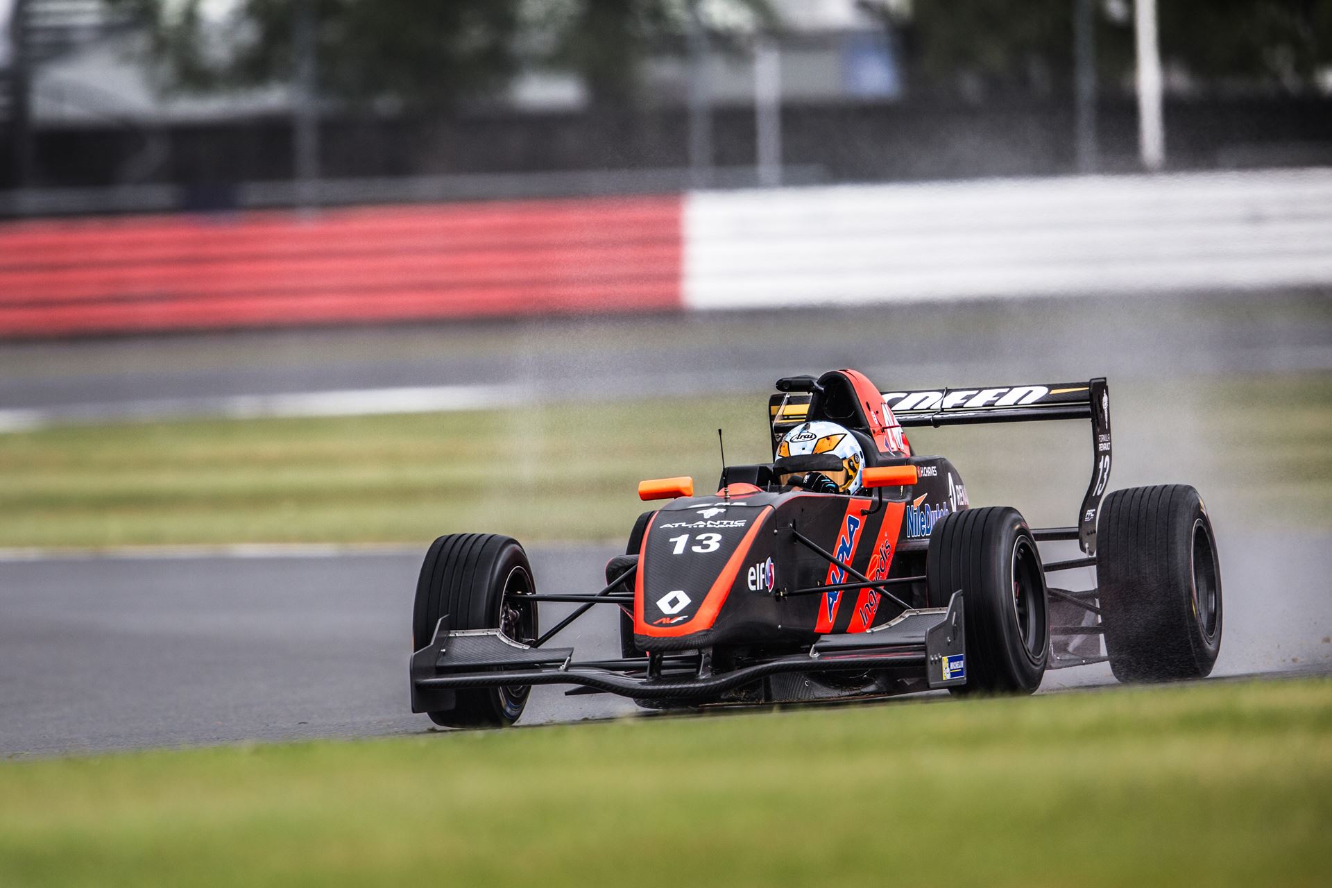 Henrique Chaves enfrenta este fim-de-semana o circuito de Nurburgring ...