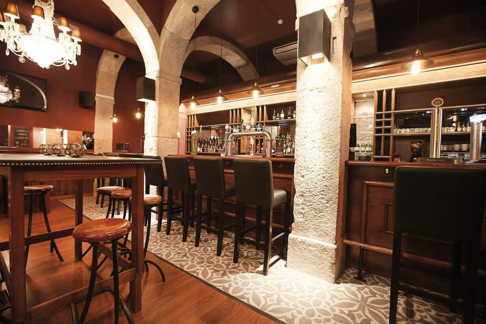 The George: O único pub verdadeiramente britânico abre em Lisboa ...