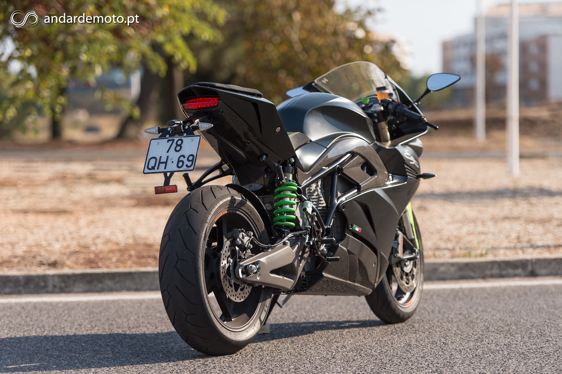 Energica Ego - Alta Voltagem - Test drives - Andar de Moto