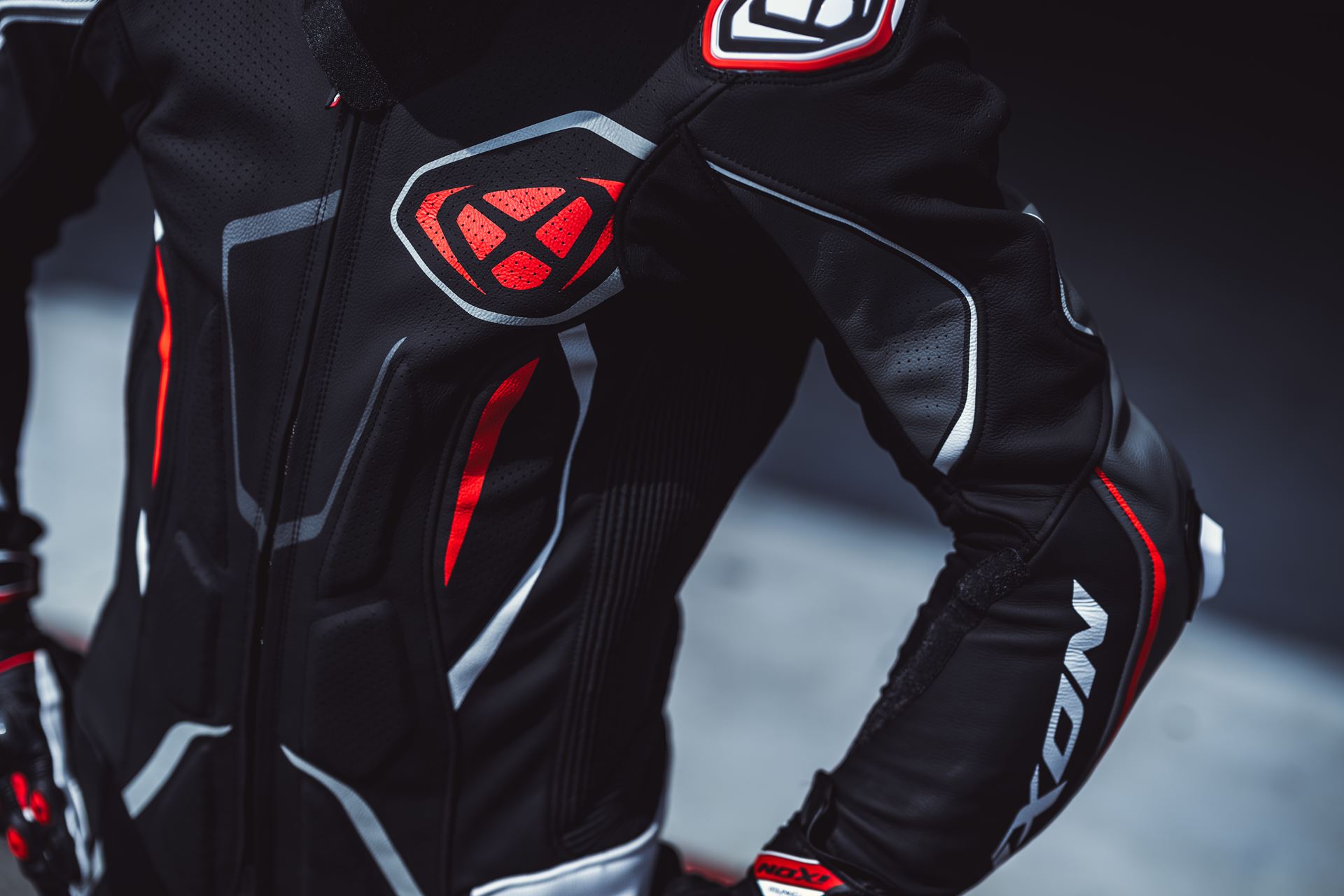 Fato IXON DEMONIO - Notícias de Equipamentos e Acessórios para Motos ...