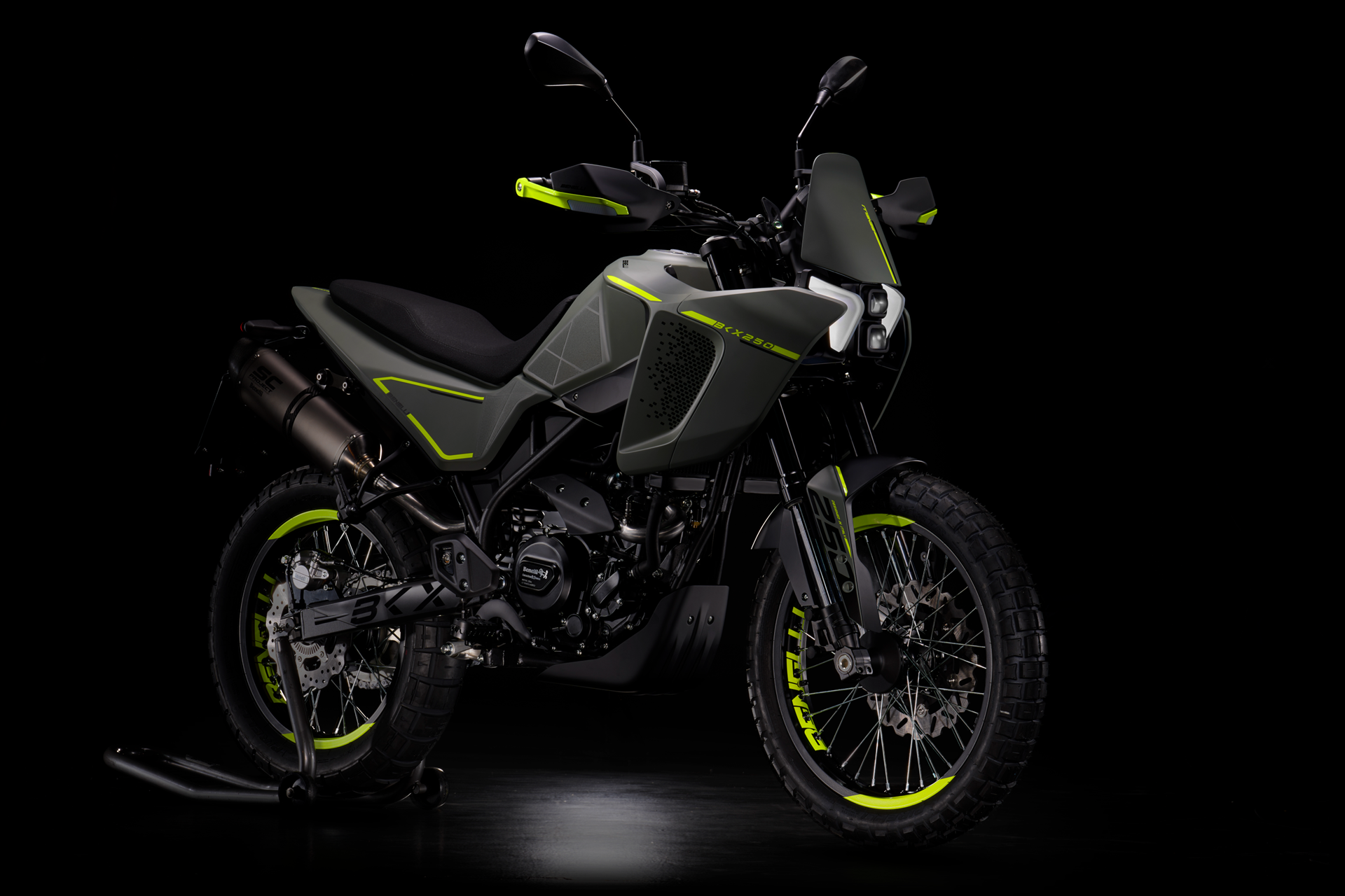 Novas Benelli BKX 250/125 - MotoNews - Andar de Moto Brasil