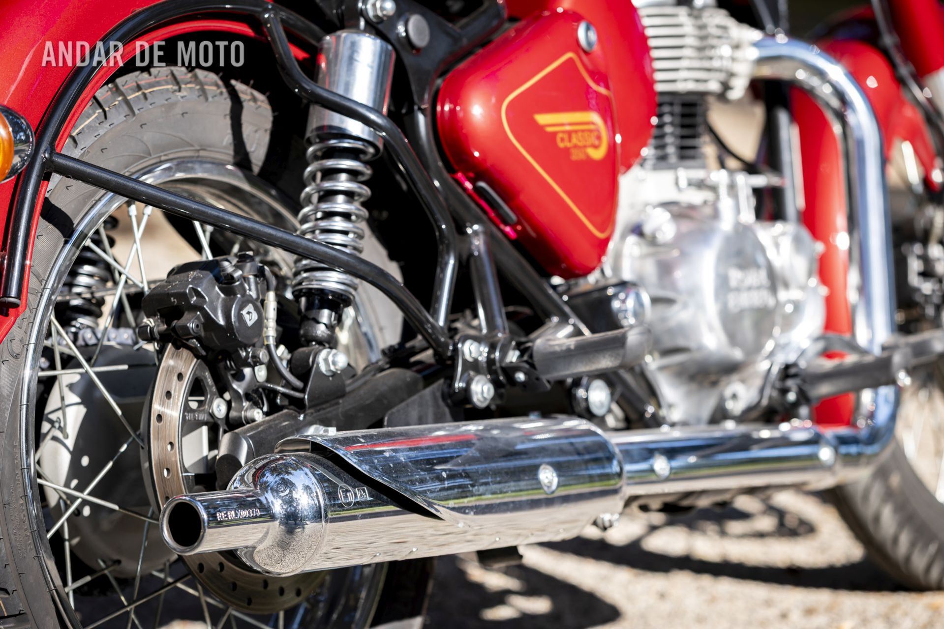 Teste Royal Enfield Classic 350 - Carisma Clássico - Test drives ...