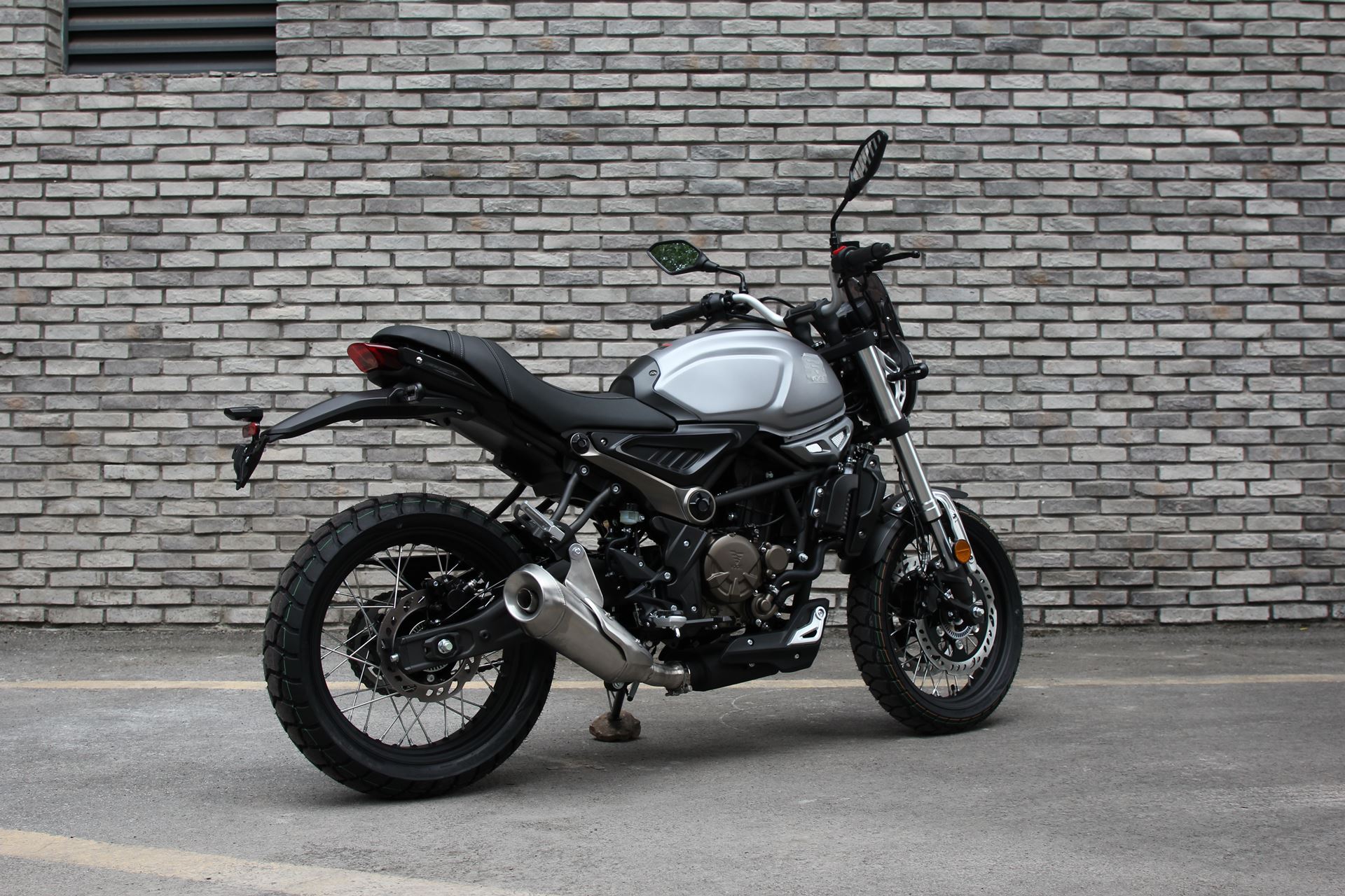 Voge 300 ACX – Uma scrambler com personalidade diferenciada - MotoNews ...