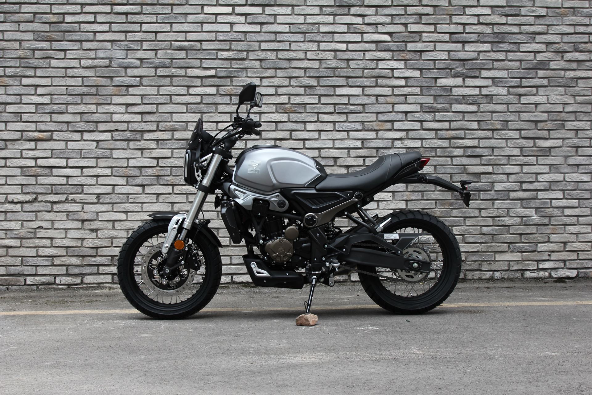 Voge 300 ACX – Uma scrambler com personalidade diferenciada - MotoNews ...