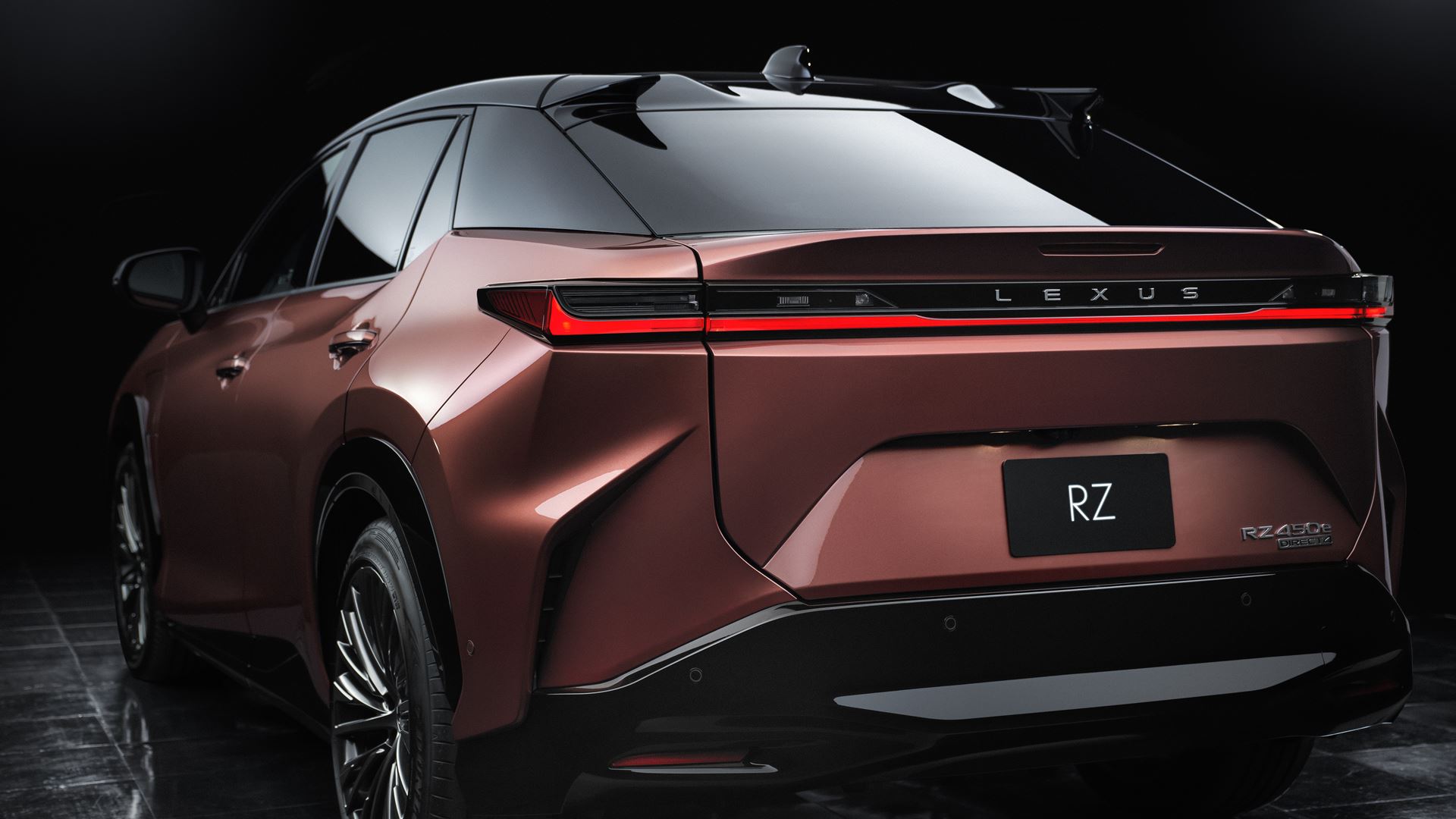 O design exterior da Lexus RZ inspira-se na Chita - Expressar o ...