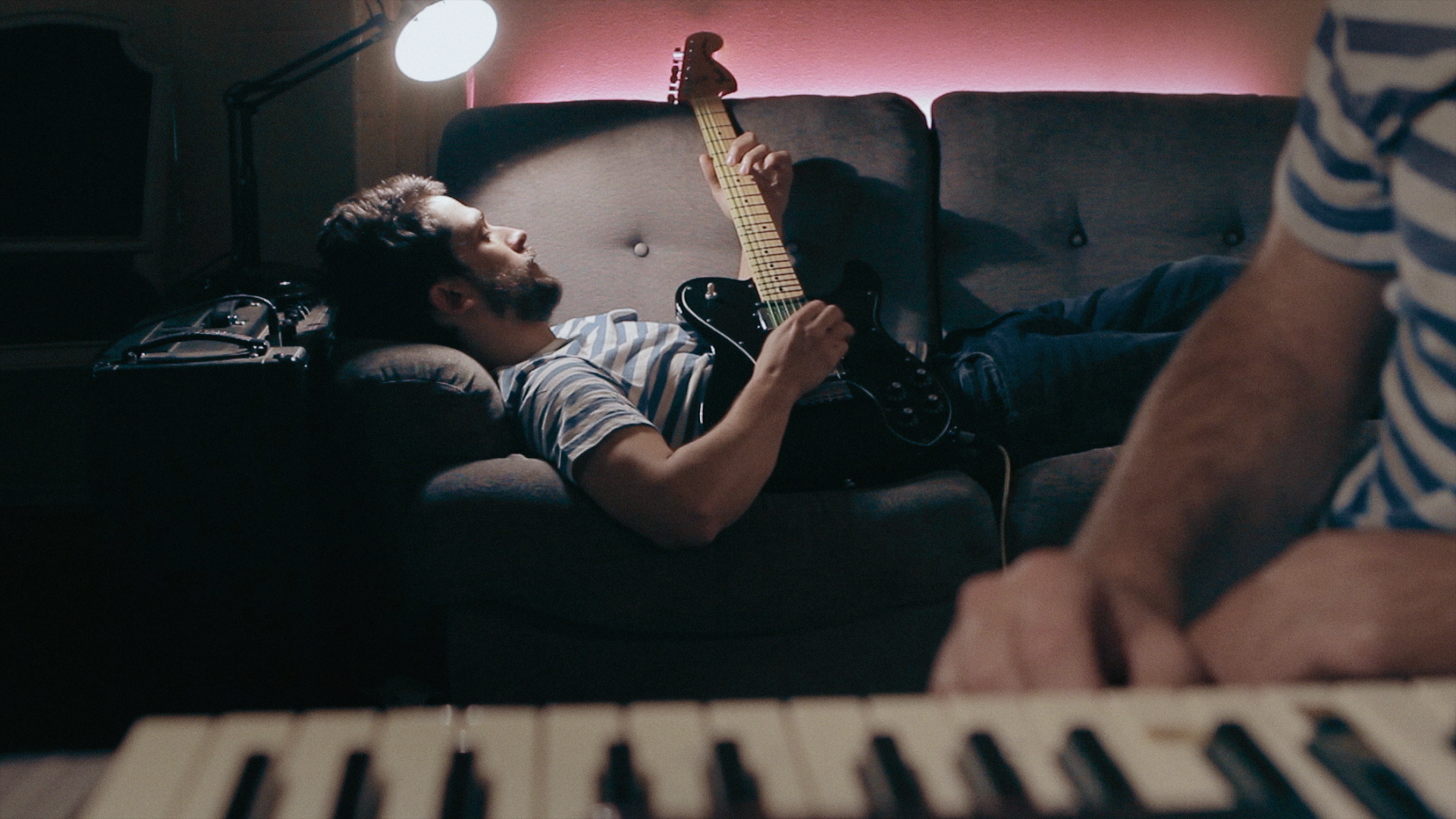 noiserv apresenta terceiro single para "Almost Visible Orchestra ...