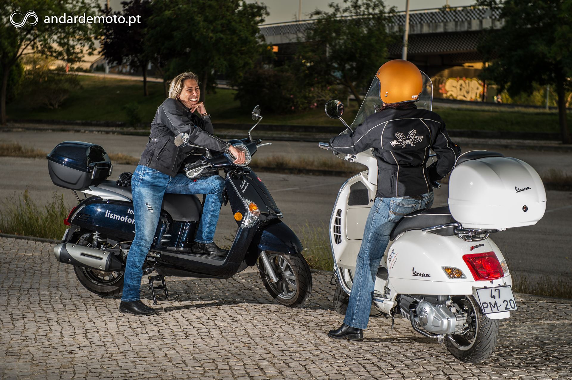 Kymco Like 125 versus Vespa GTS 125 Super - Conceitos Extremos - Test ...