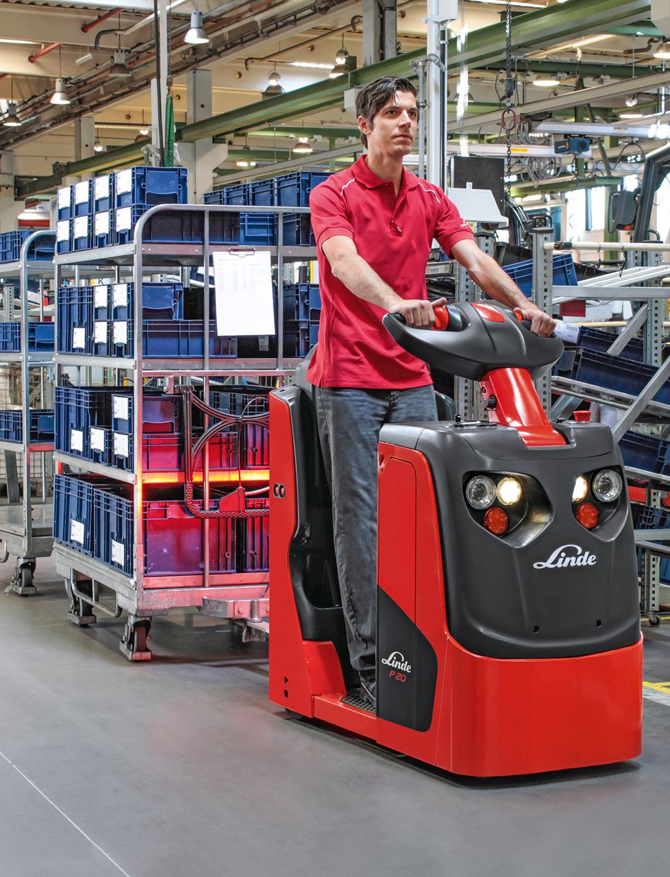 Linde Material Handling amplia a gama de tratores de reboque com uma ...