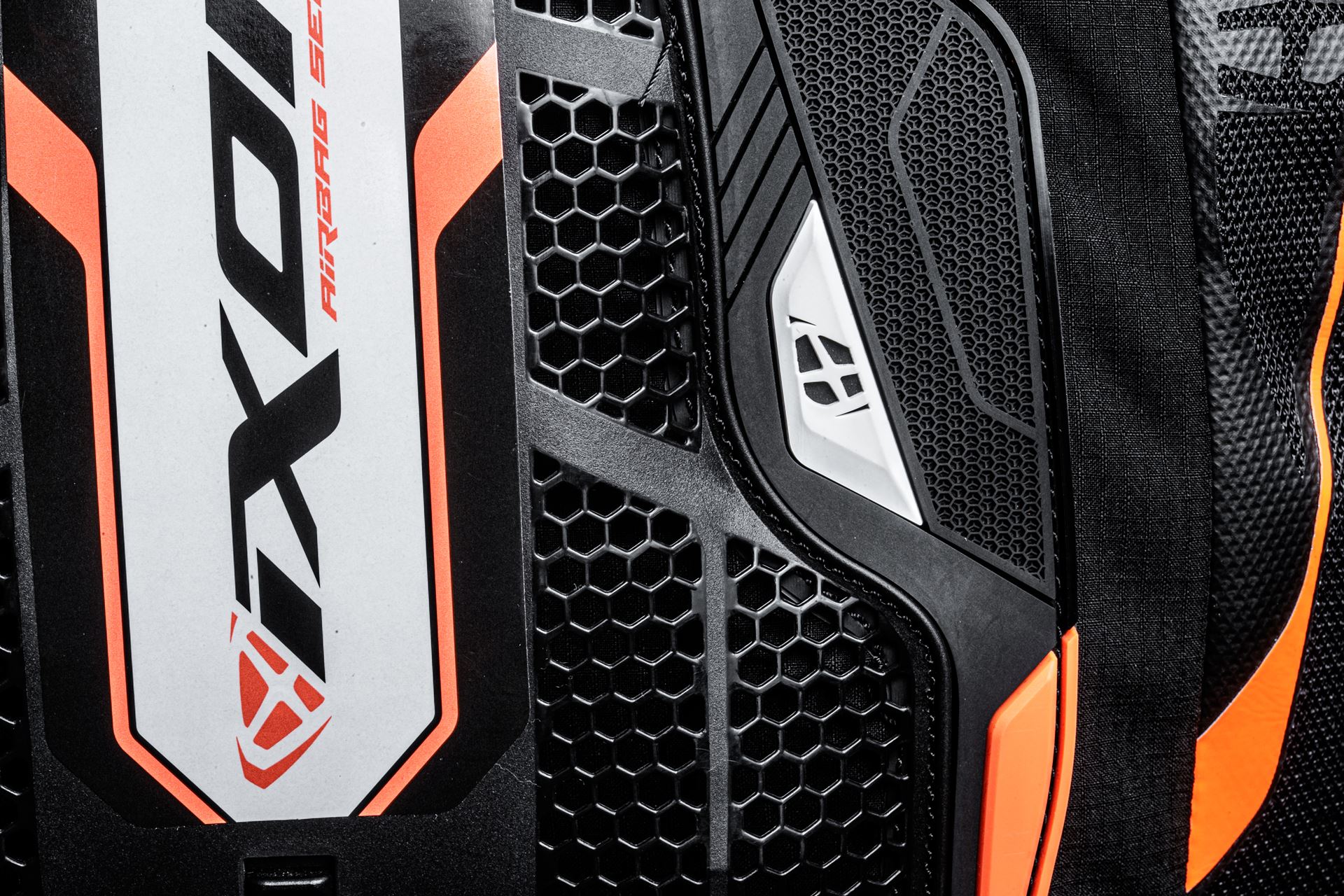 Novos Airbags Ixon U04 e U05 - Notícias de Equipamentos e Acessórios ...