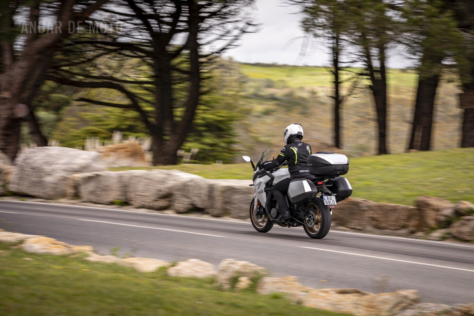 CFMoto 650 GT - Turística Económica - Test drives - Andar de Moto