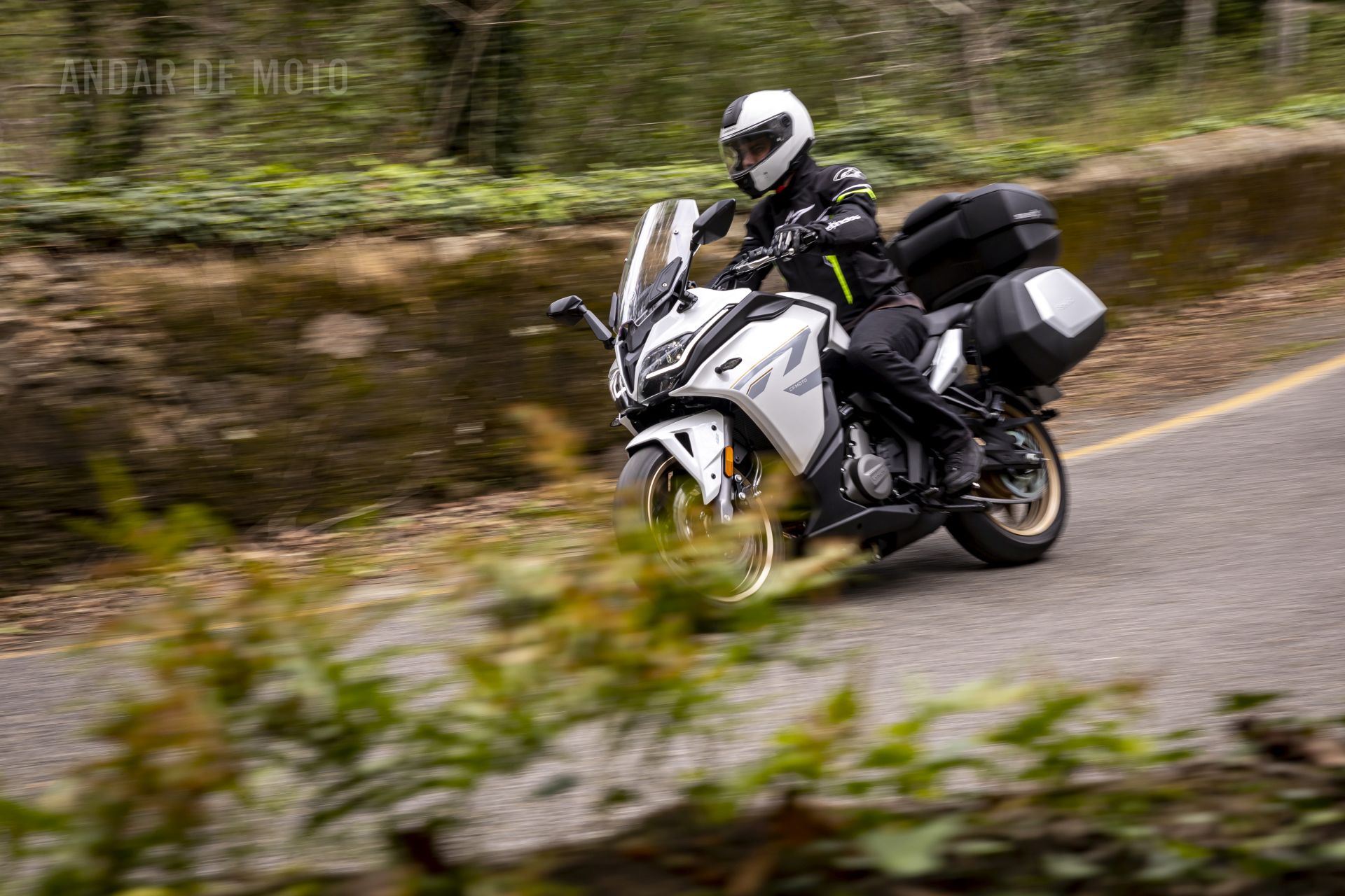 CFMoto 650 GT - Turística Económica - Test drives - Andar de Moto