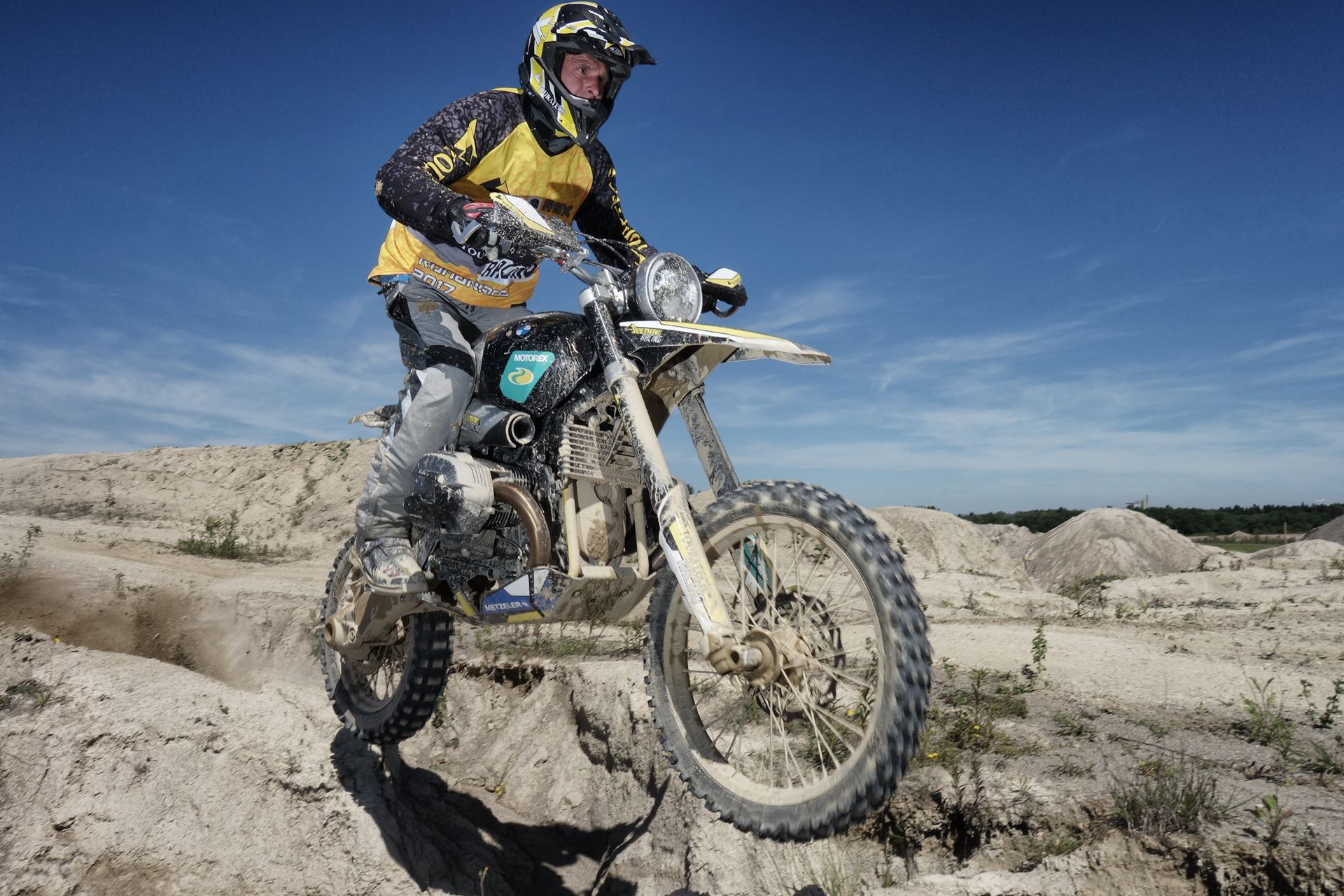 BMW R9X by Touratech Racing desafia o Red Bull Romaniacs - MotoNews ...