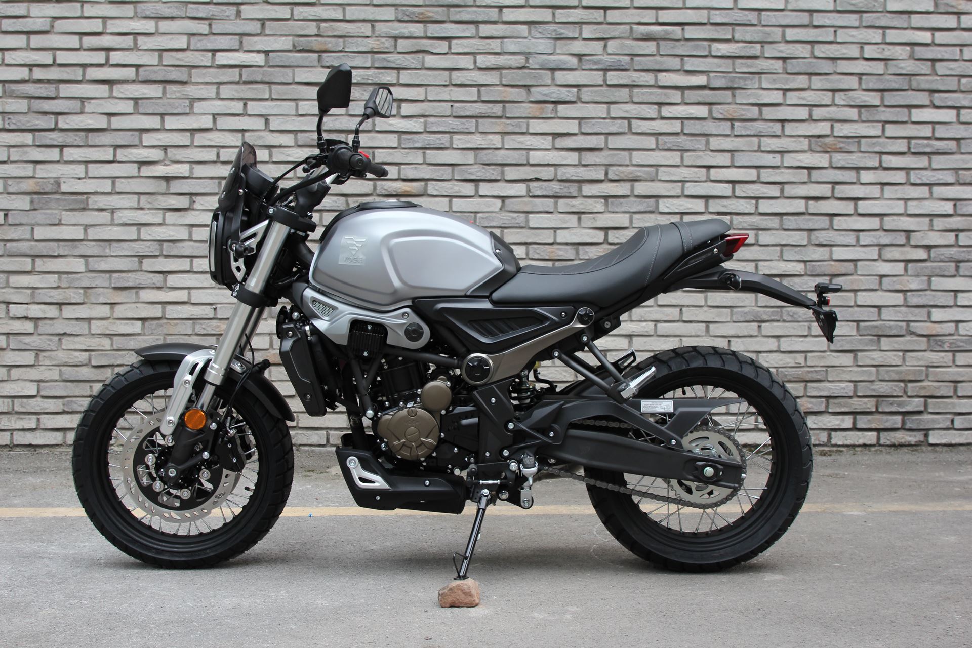 Voge 300 ACX – Uma scrambler com personalidade diferenciada - MotoNews ...