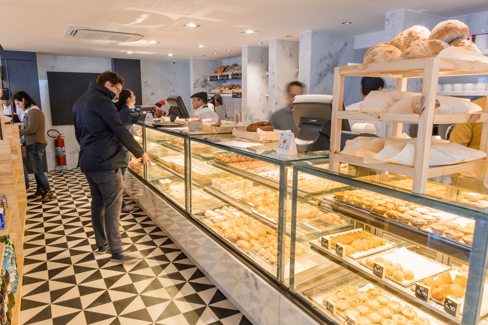 Restaurantes Taberna e Padaria da Esquina premiados no Brasil ...