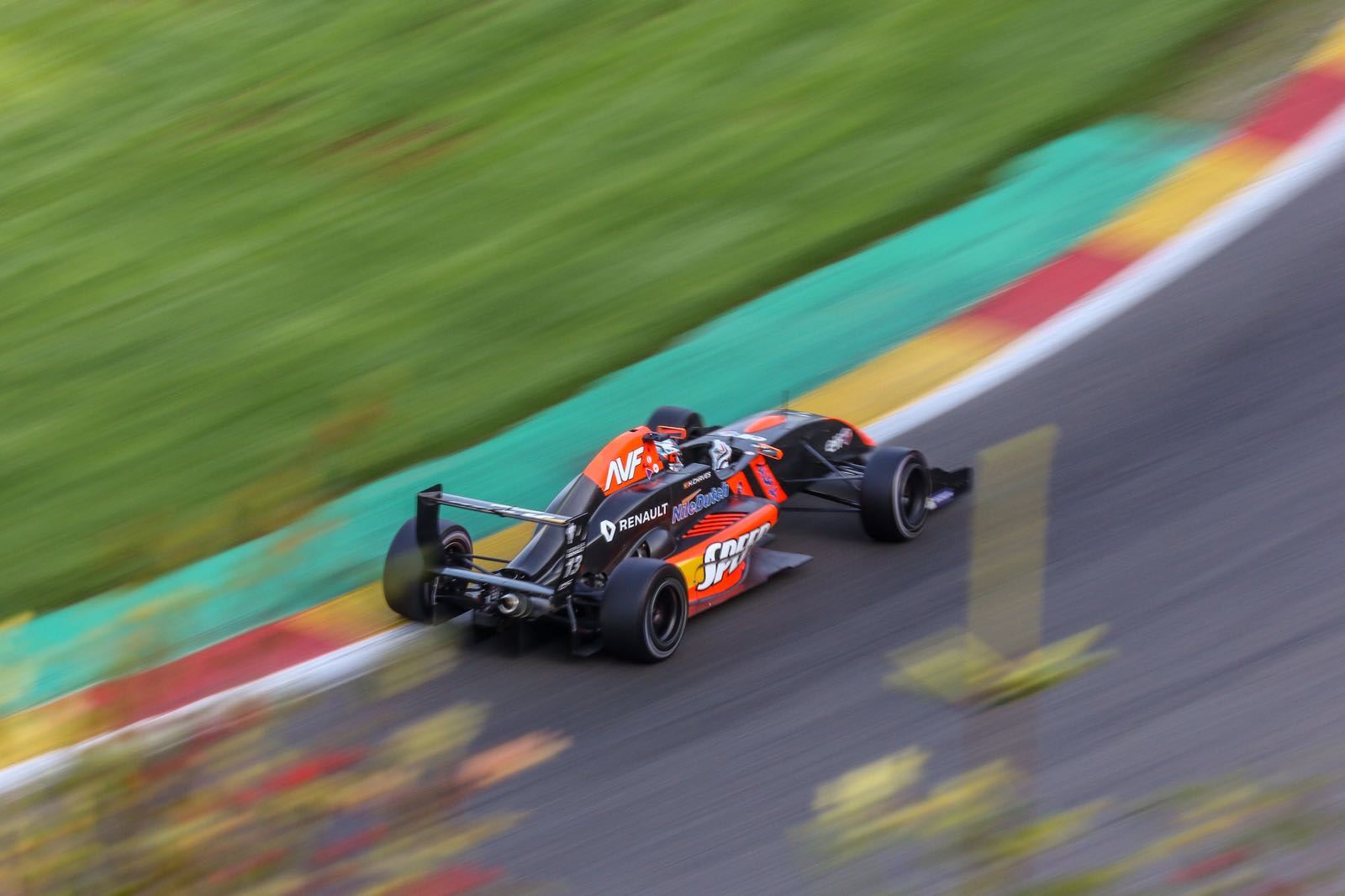 Henrique Chaves enfrenta última prova da Eurocup Formula Renault em ...