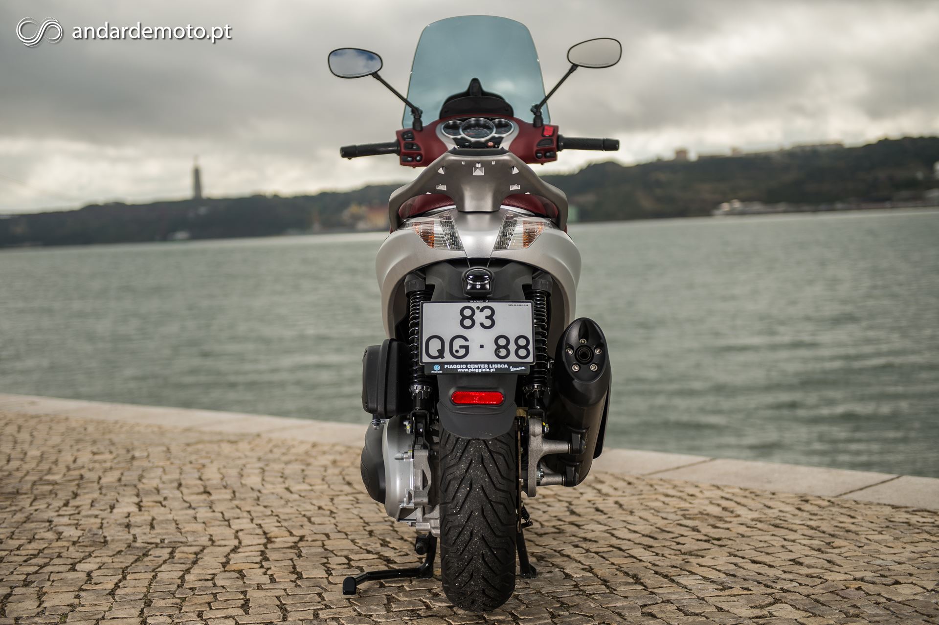 Piaggio Beverly 350 Sport Tourer - Agilidade e desempenho - Test drives ...