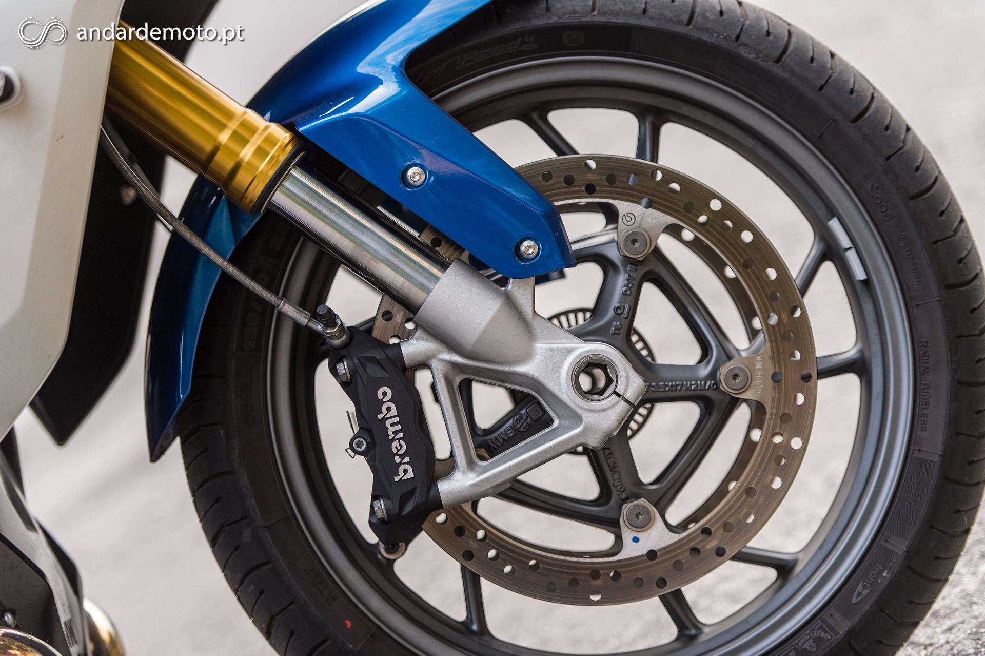 BMW R1200RS - Evocação histórica - Test drives - Andar de Moto