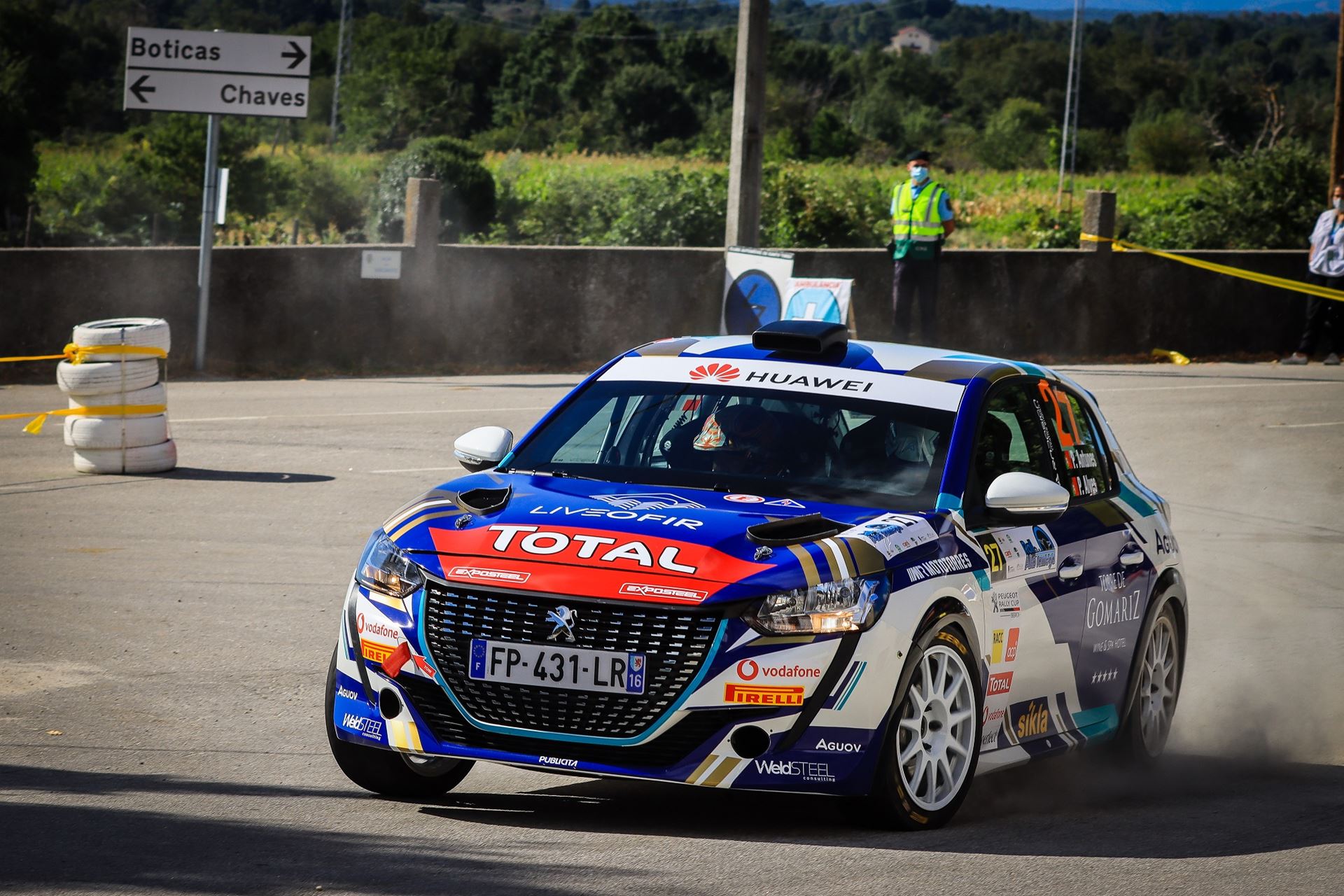 Estreia do novo e competitivo Peugeot 208 Rally 4 - Pedro Antunes e ...