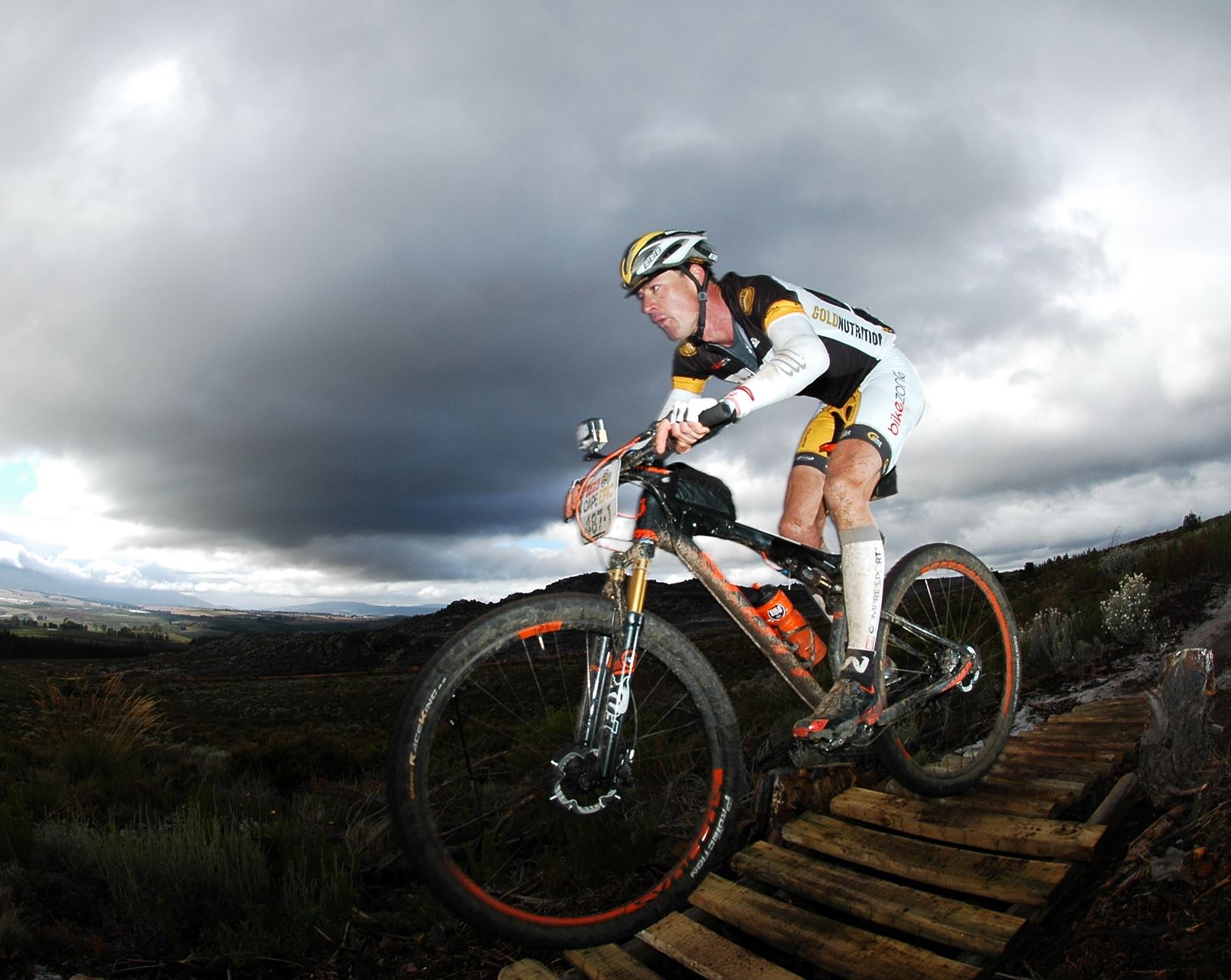 Ciclista português Vítor Gamito lança-se à conquista do Deserto Atacama ...
