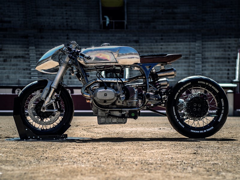 “The Silver Bullet” - de Madrid para o Mundo - MotoNews - Andar de Moto