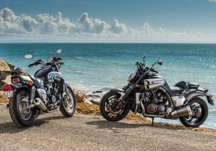 Yamaha V-Max vs Yamaha VMAX - Test drives - Andar de Moto
