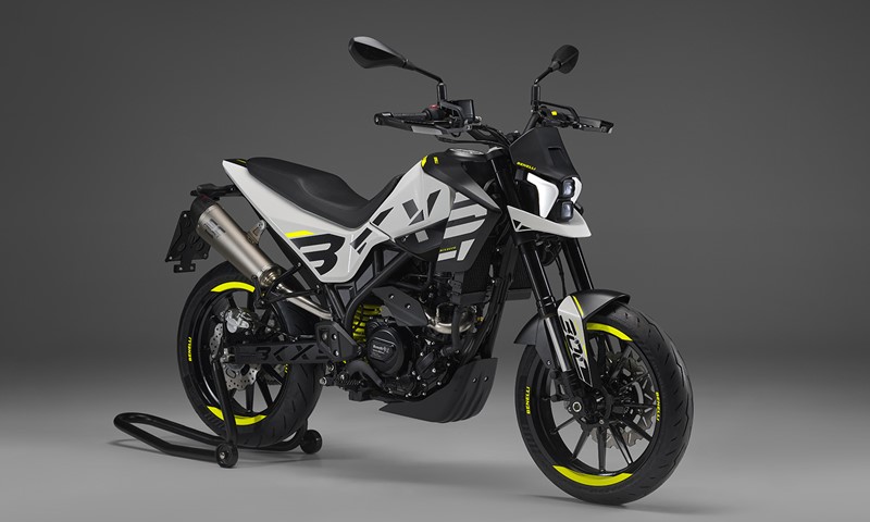 Benelli BKX300 / 300S - Variantes S e Aventura - MotoNews - Andar de Moto