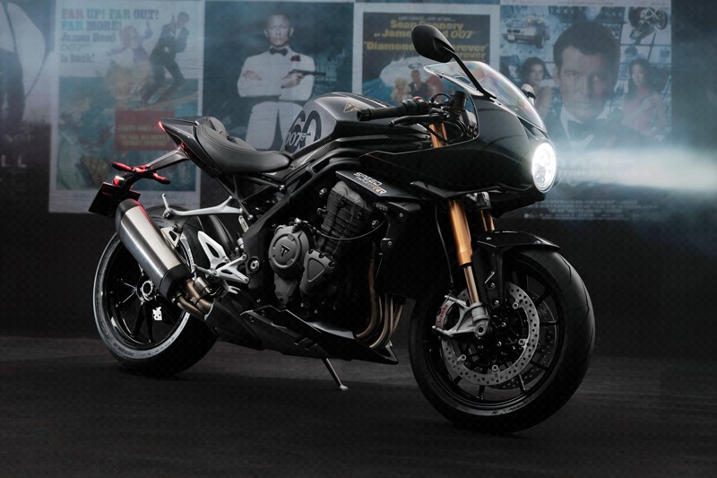 Triumph Speed Triple 1200 RR Bond Edition - MotoNews - Andar de Moto
