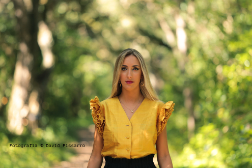 Malú Garcia apresenta novo single "Dois Mundos" - Música - Cardápio