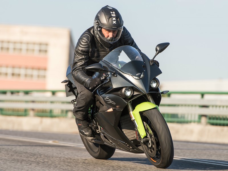 Energica Ego - Alta Voltagem - Test drives - Andar de Moto