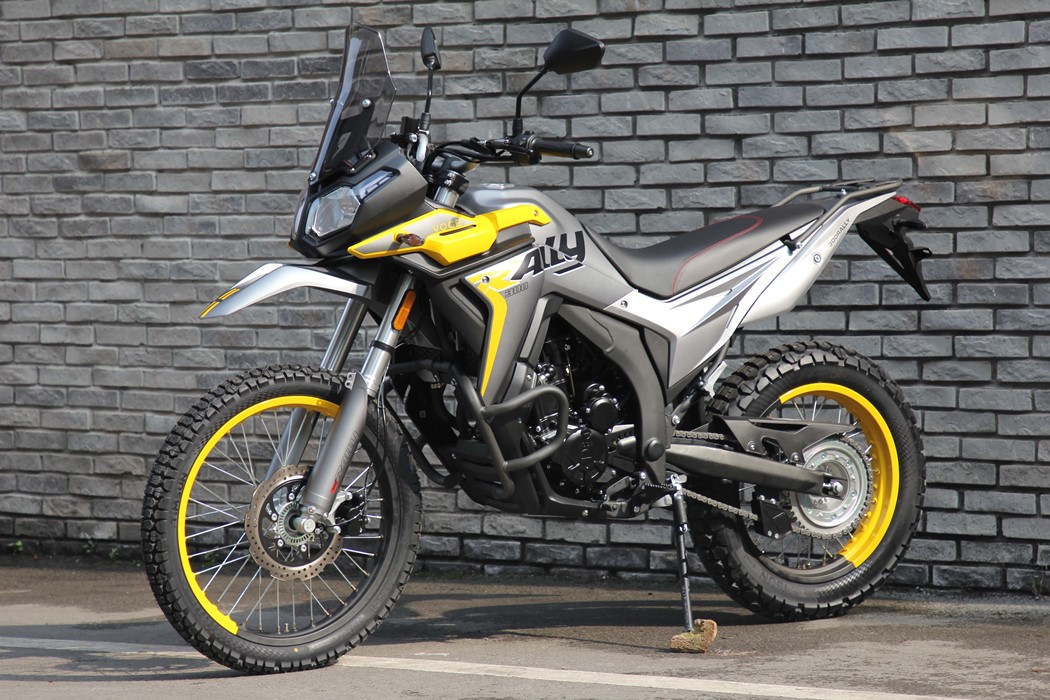 Voge 300 GY Rally - MotoNews - Andar de Moto