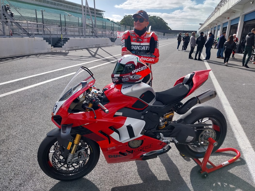 Entrevista Dario Marchetti - diretor da escola de pilotagem da Ducati ...