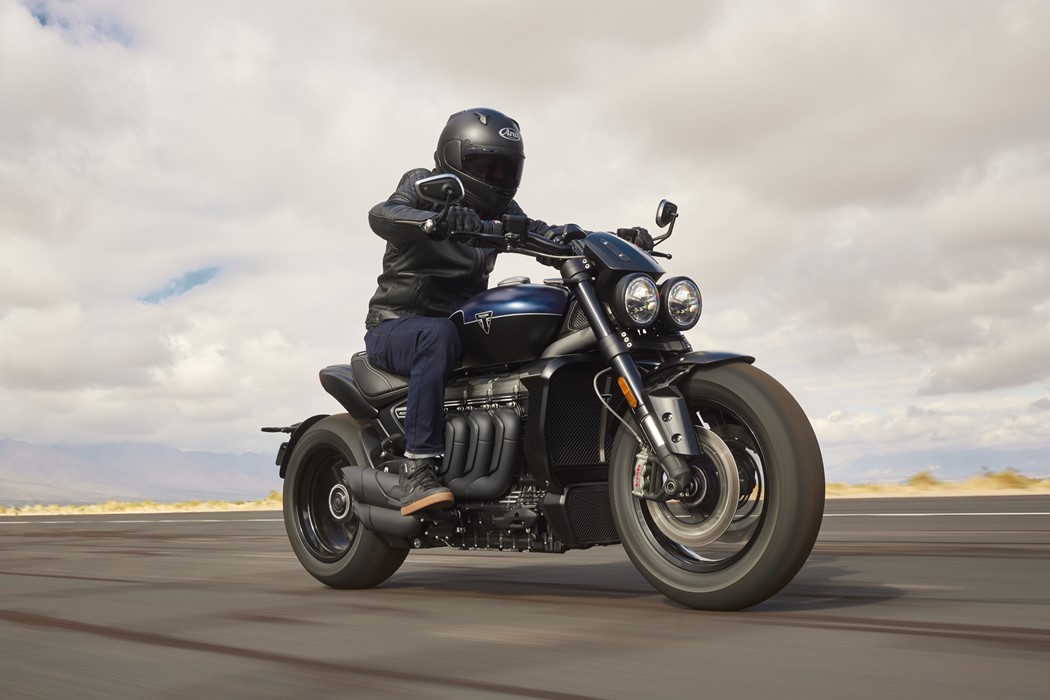 Triumph Rocket 3 Storm R e GT - Mais “rocket” que nunca - MotoNews ...