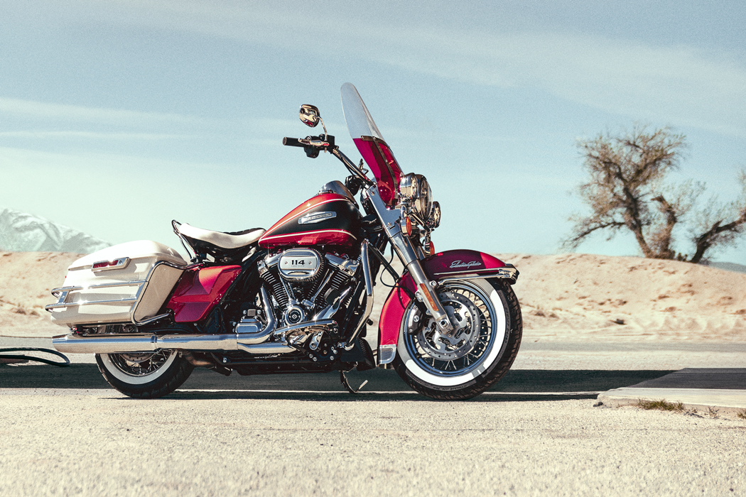 Harley-Davidson Electra Glide Highway King - MotoNews - Andar de Moto