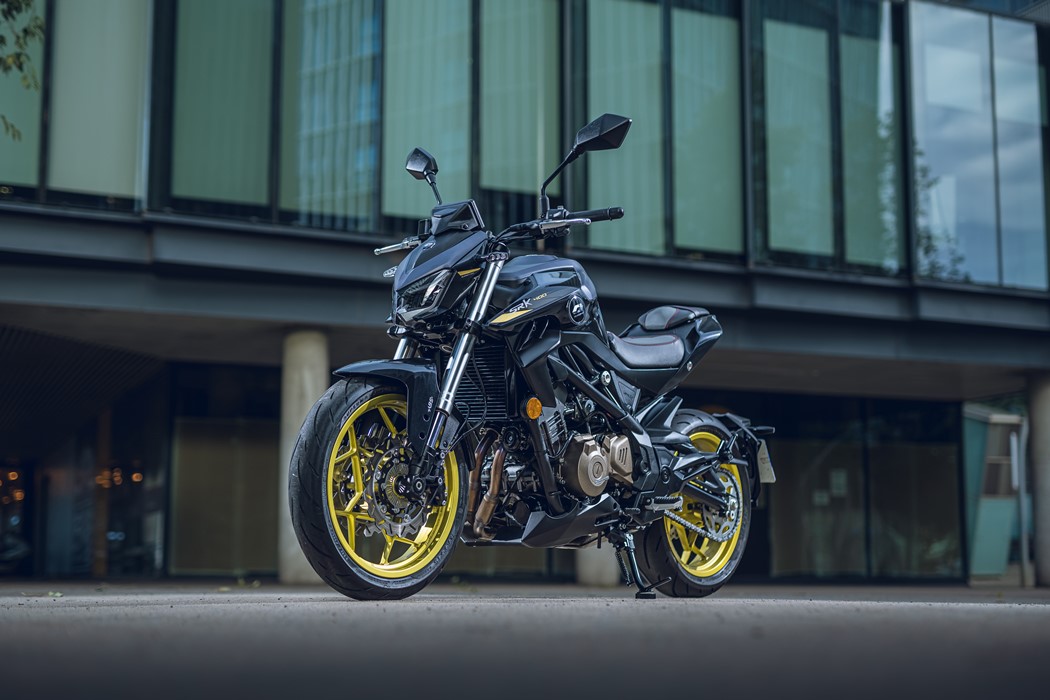 QJ MOTOR SRK 400 - MotoNews - Andar de Moto