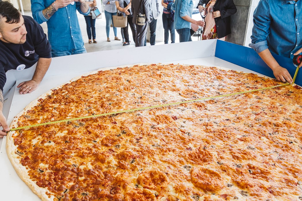 BigPizza na corrida do Guinness para a maior pizza comercializável do ...