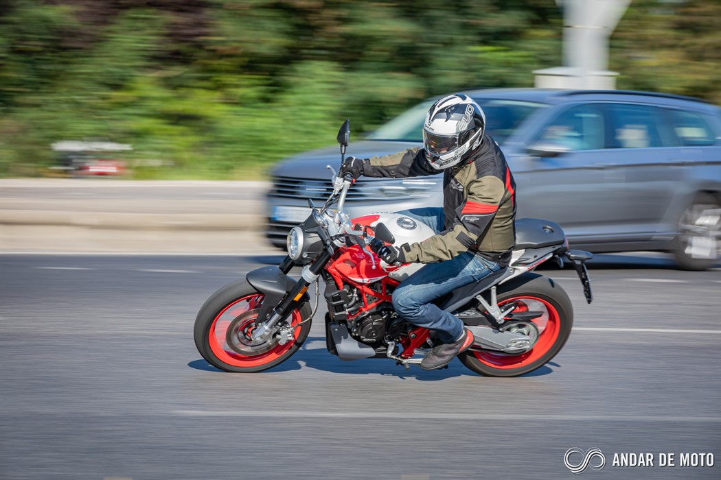 Teste SWM Varez 125 - Tradição italiana - Test drives - Andar de Moto