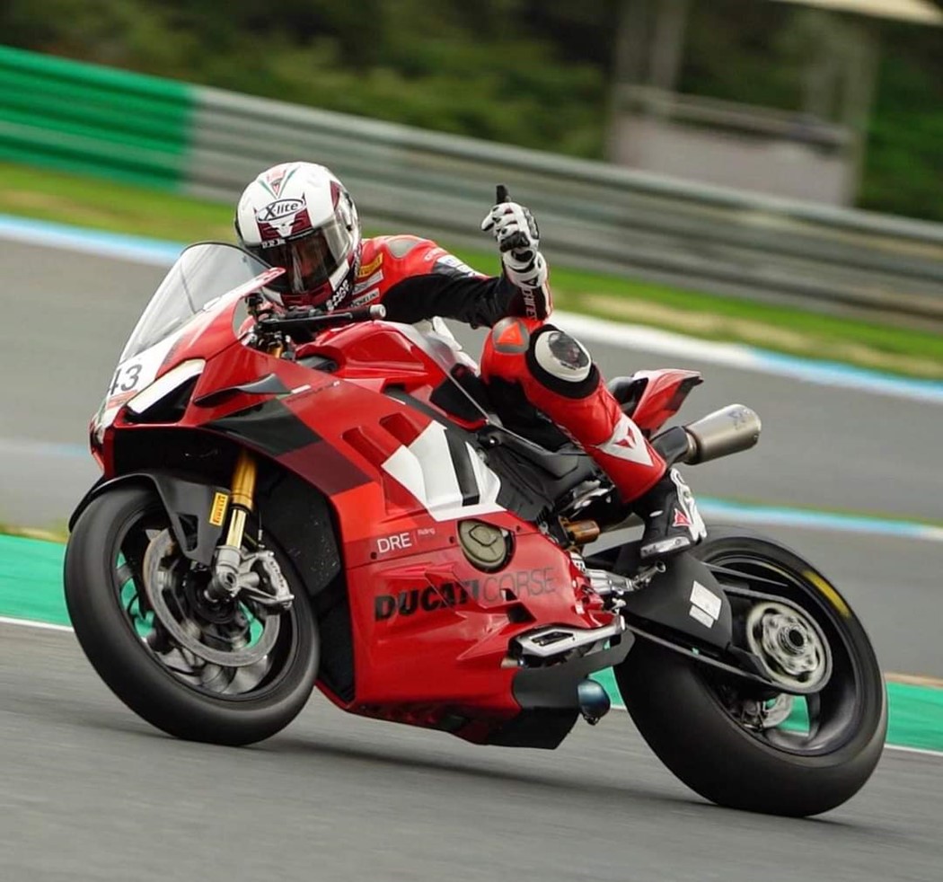 Entrevista Dario Marchetti - diretor da escola de pilotagem da Ducati ...