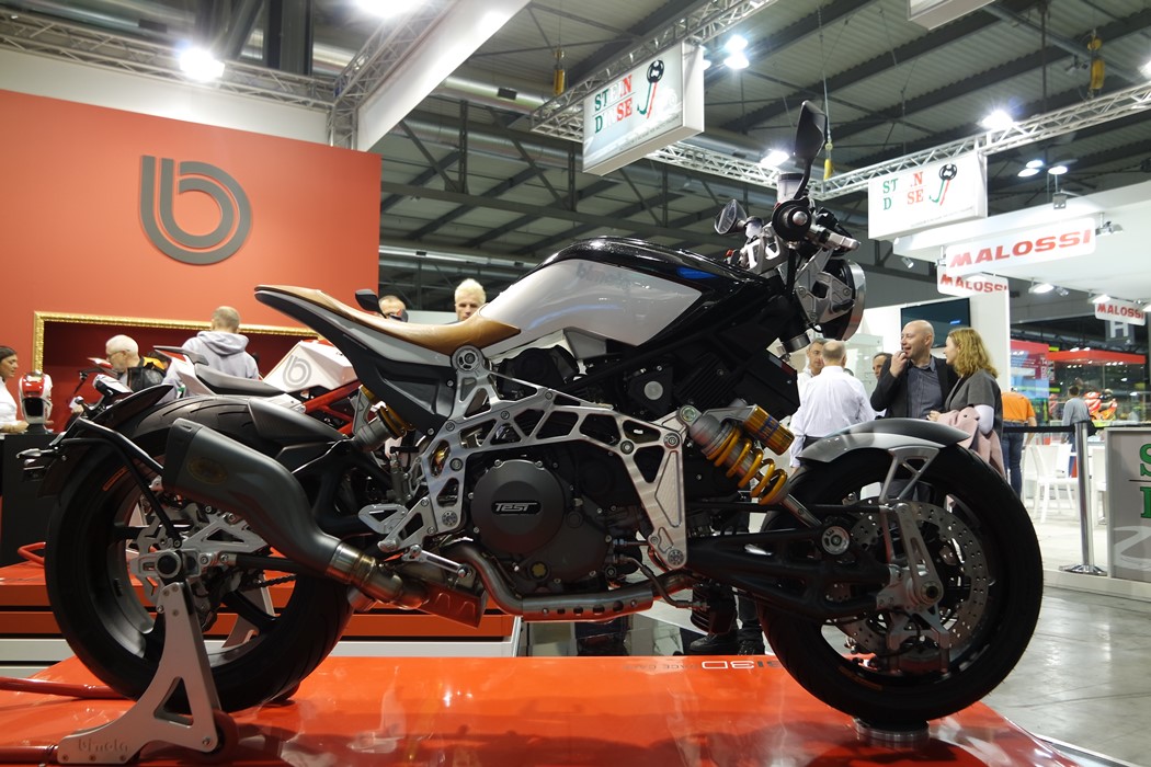 Salão de Milão: Bimota estreia uma café racer e uma "hiper-naked ...
