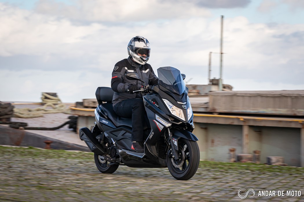 Teste Neco AleXone 125 - Uma GT simpática - Test drives - Andar de Moto