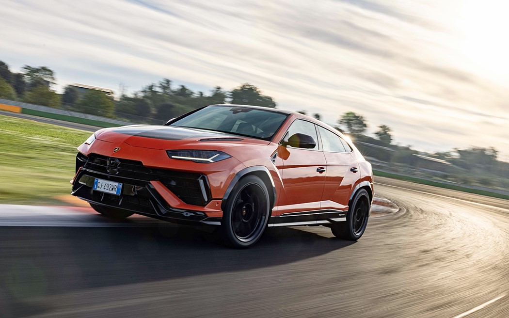 Lamborghini Urus Performante faz a sua apresentação dinâmica - São 666 ...