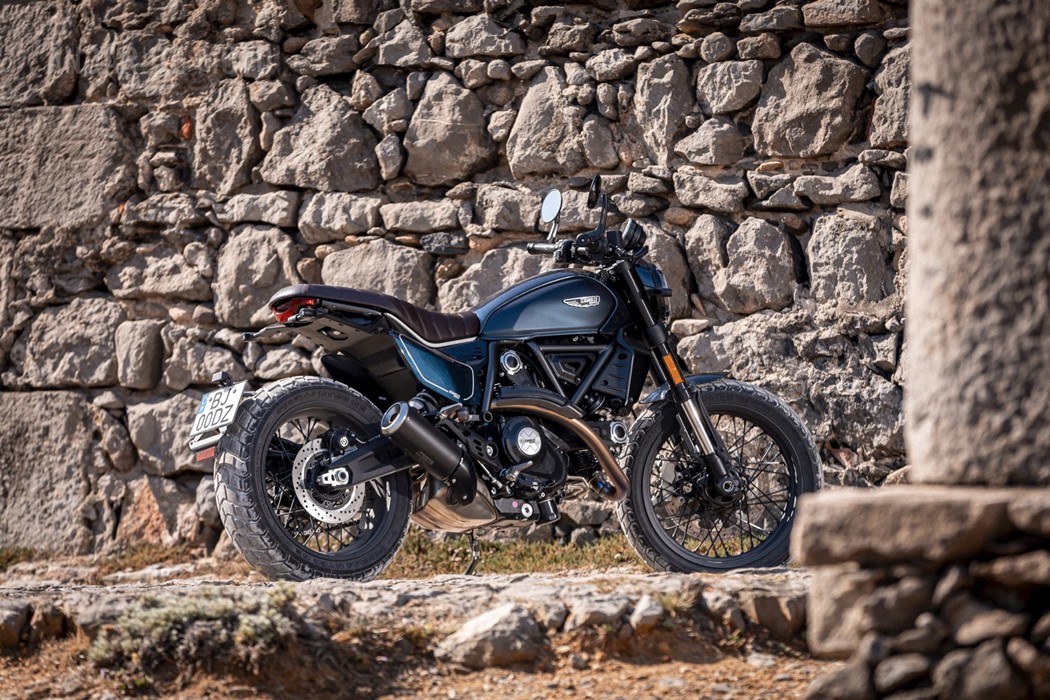 Ducati Scrambler Nightshift - Elegância Retro - Test drives - Andar de ...