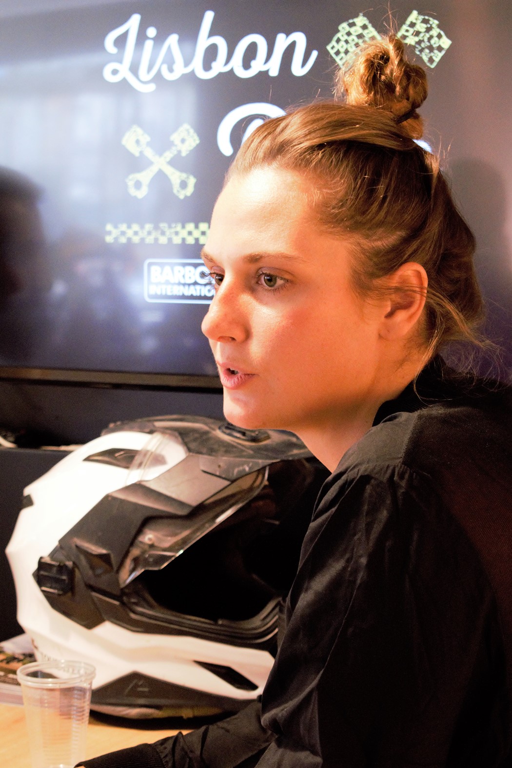 Lea Rieck - Tenho de ir dar uma volta ao Mundo - MotoNews - Andar de Moto