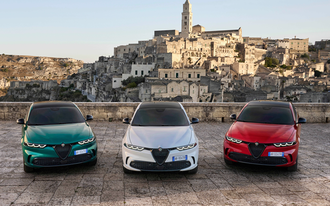 Alfa Romeo revela a primeira série especial global da sua gama: Tributo ...