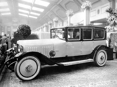 100 anos depois - porque é que a Mercedes-Maybach é o topo do luxo ...