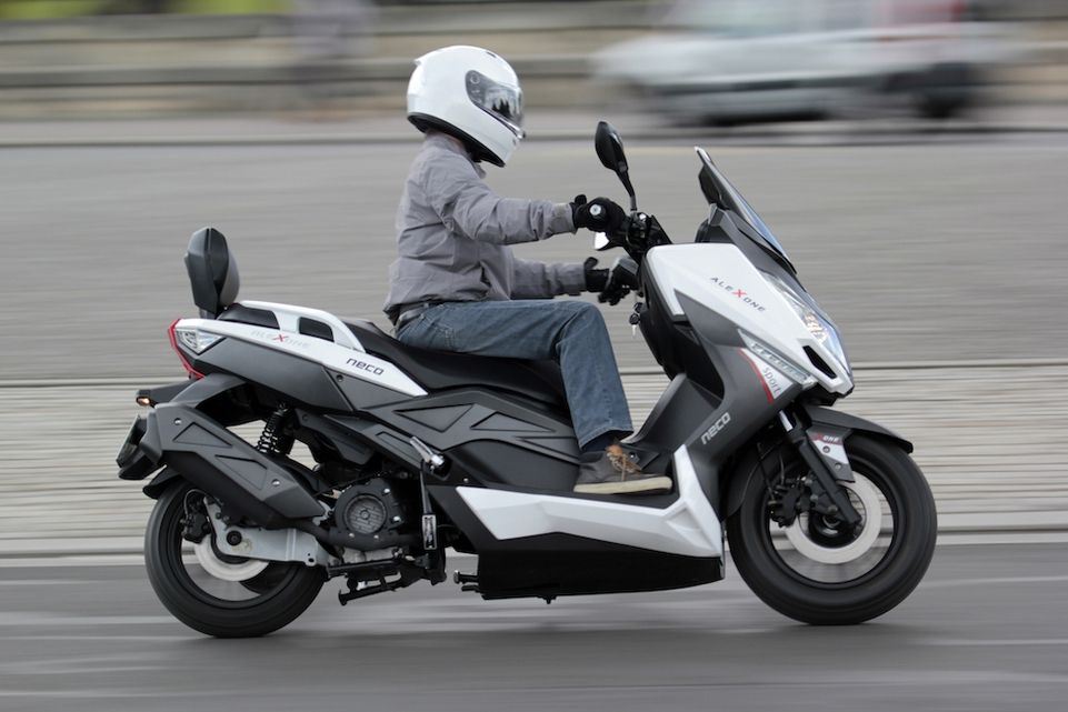 Neco Alexone 125 EFI | Scooter | Scooters 125cc - Andar de Moto