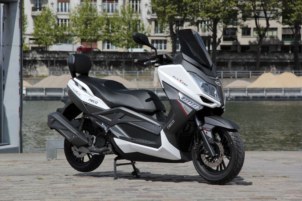 Neco Alexone 125 EFI | Scooter | Scooters 125cc - Andar de Moto