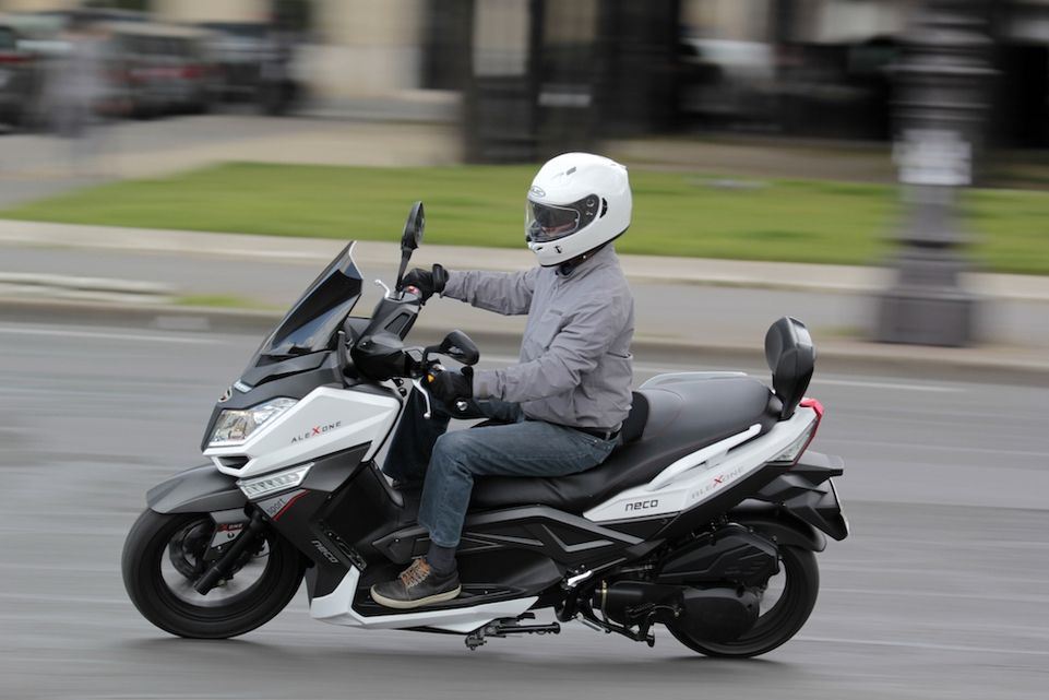 Neco Alexone 125 EFI | Scooter | Scooters 125cc - Andar de Moto