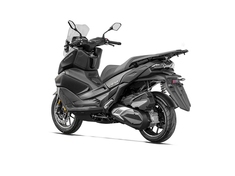 CYCLONE RT2 | Moto | Scooter - Andar de Moto