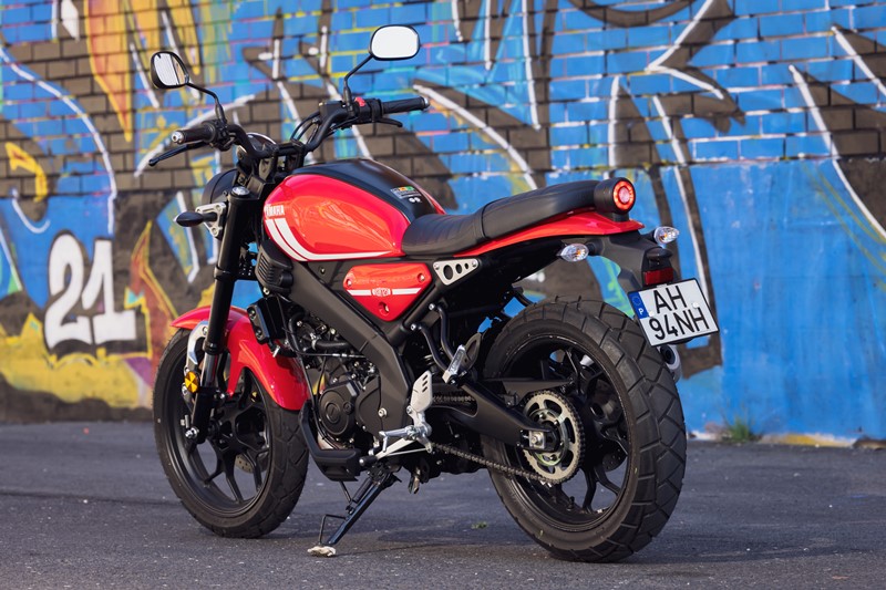 Yamaha XSR125 | Moto | Sport Heritage - Andar de Moto